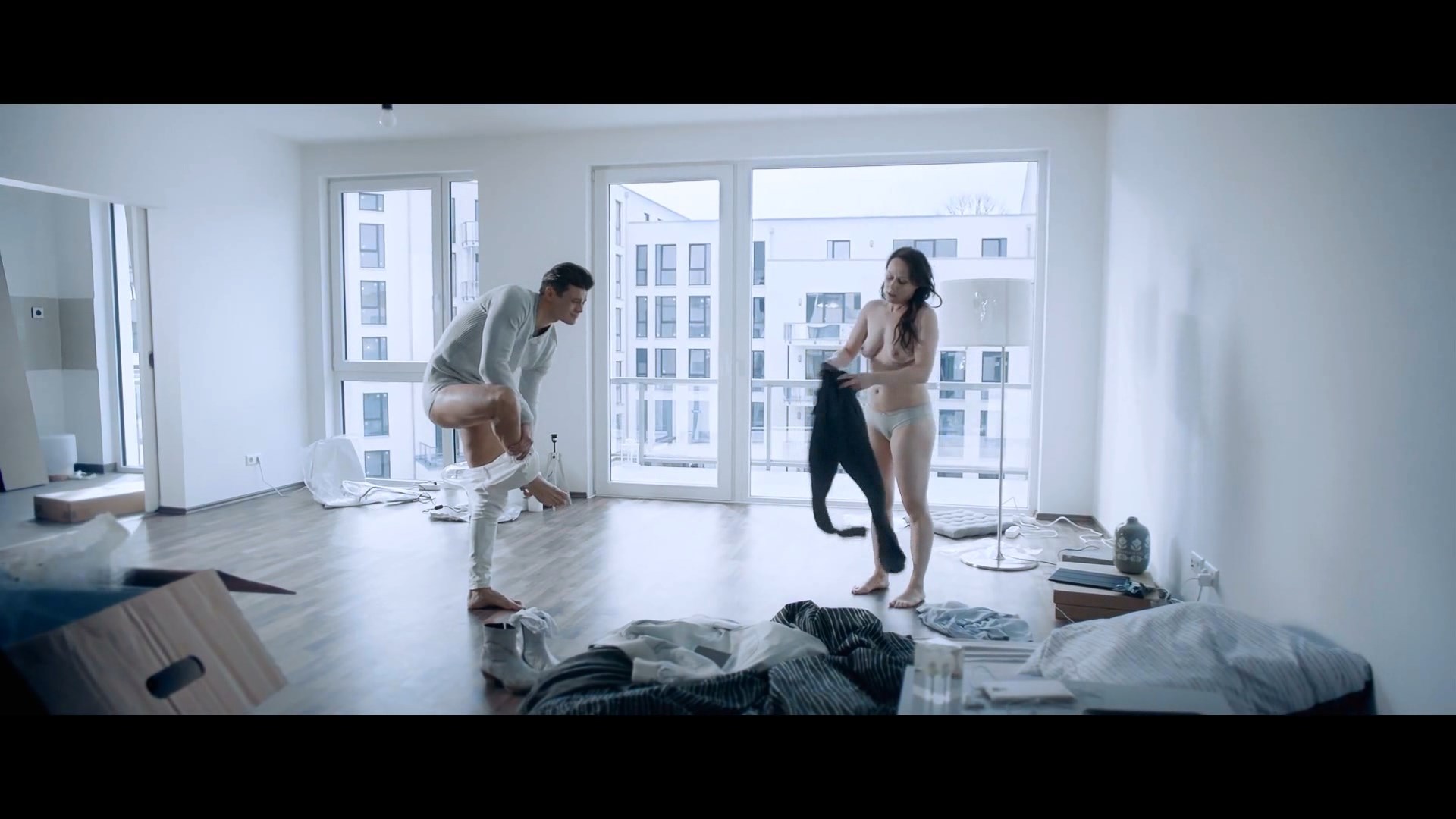 Nackte Eva Löbau In Einsamkeit Und Sex Und Mitleid
